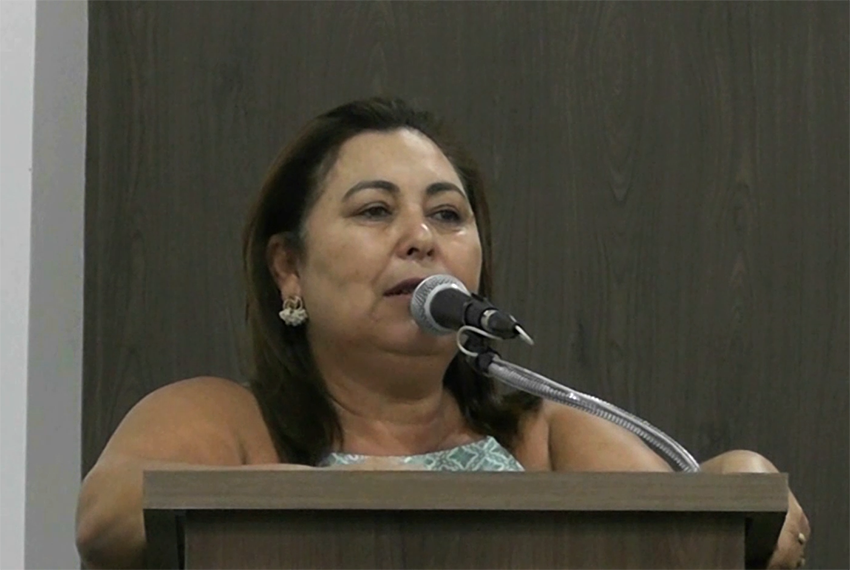 Sandra Soares reclama a falta do nome de Carlos Melles na placa ...